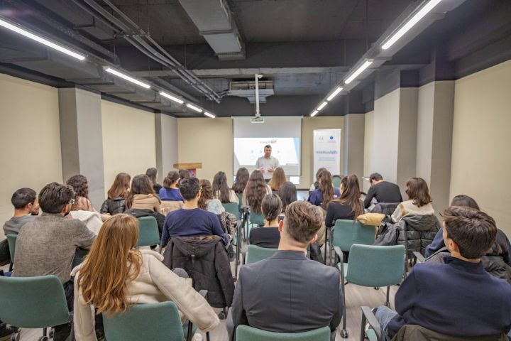 “CAREER LADDER” TƏDRİS PROQRAMI – GİKM